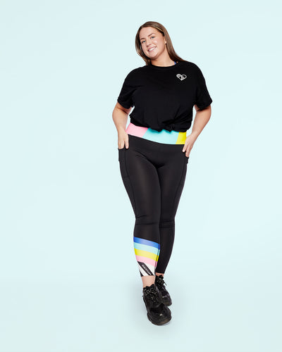 Peachylean, designs supportive gym leggings & cool sportswear ...